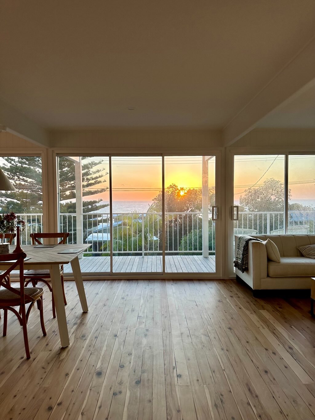 Little Umi Beach House - Pet Friendly Accommodation