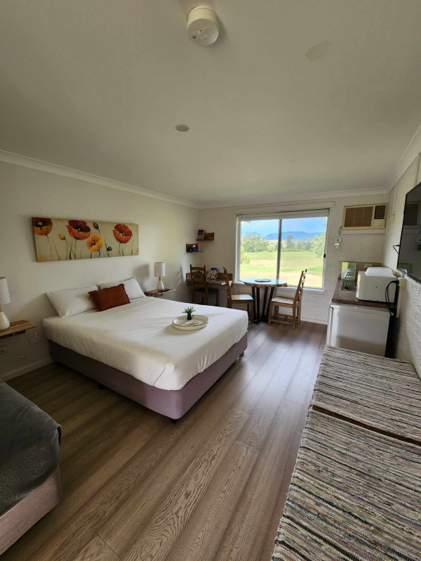 Vacy Hunter Valley Lodge - Pet Friendly Accommodation